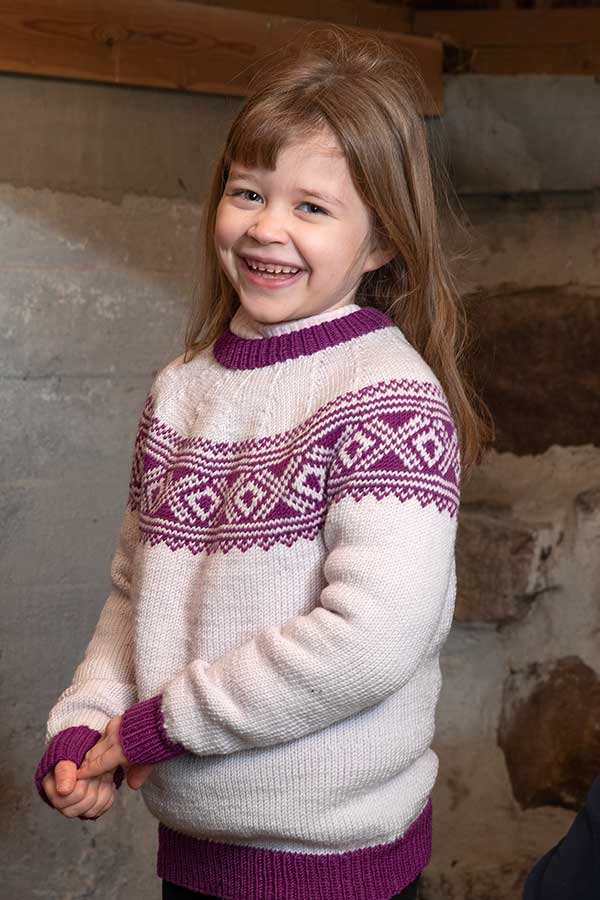 2106-10 Setesdal genser Sølve - Garnius - Garnius.se