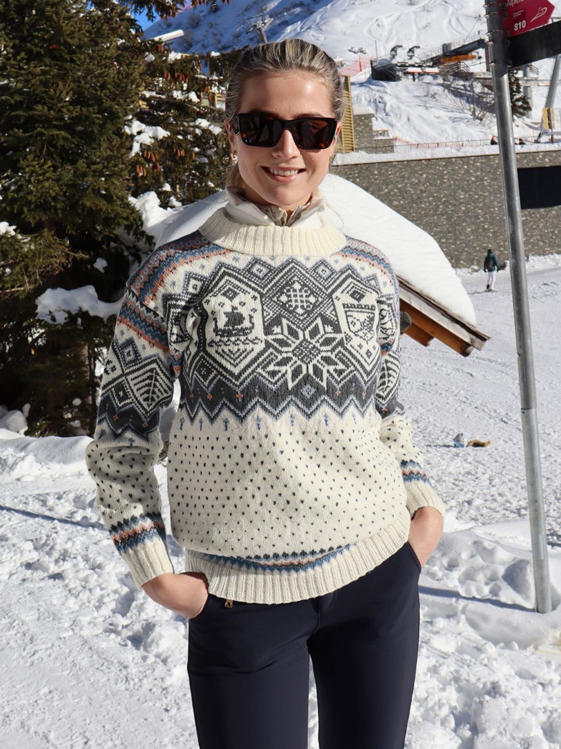 126-05b VM genser Trondheim 2025 (Alpakka Wool) - Garnius