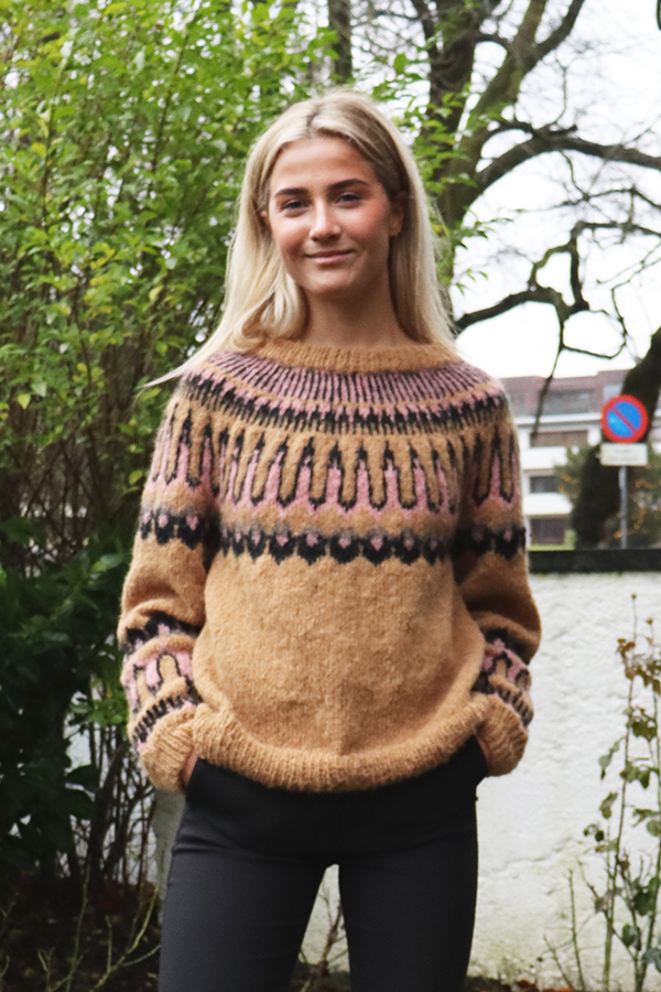 99-10 Kate tröja - Garnius