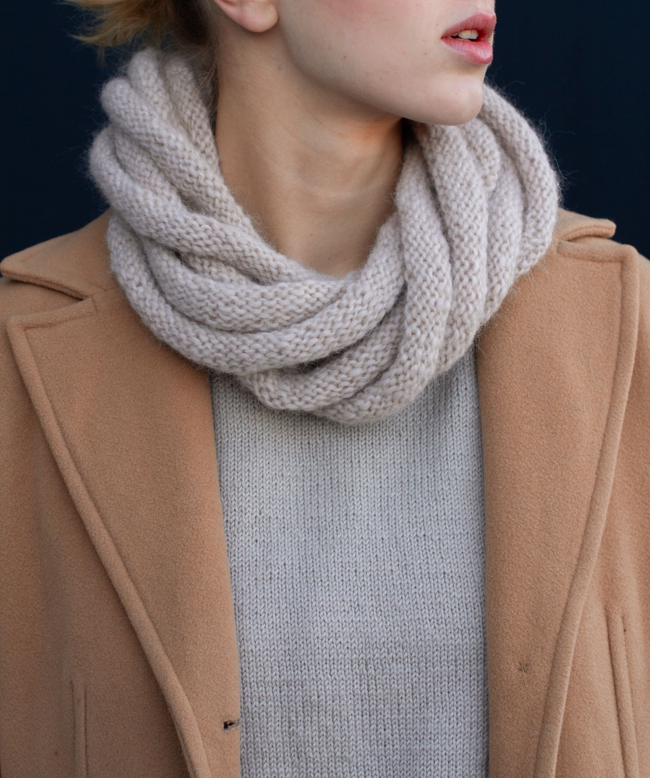 421M-01a SNOOR halsduk - Garnius