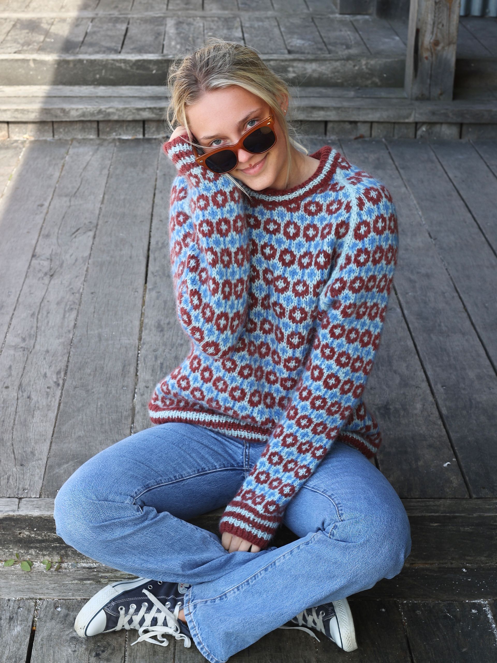 Svalastog kos burgunderblå - Garnius