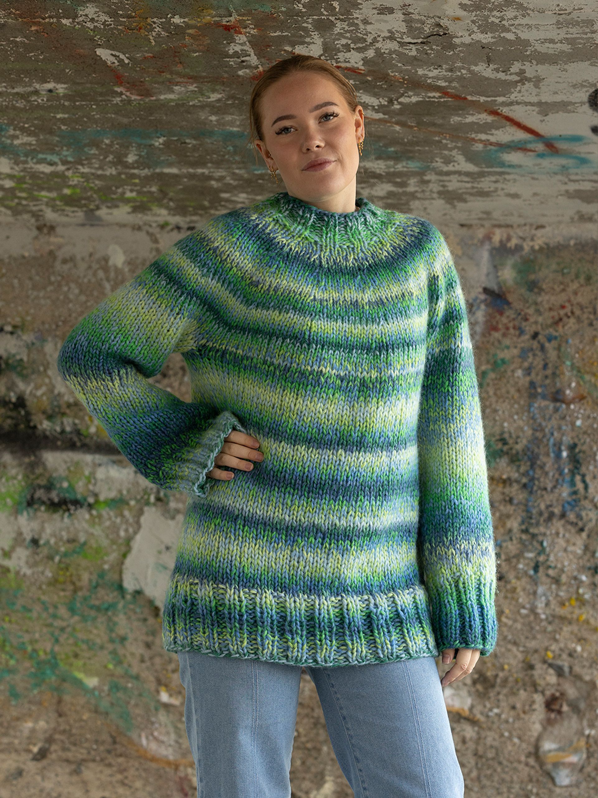 2337-17b Broke genser - Garnius