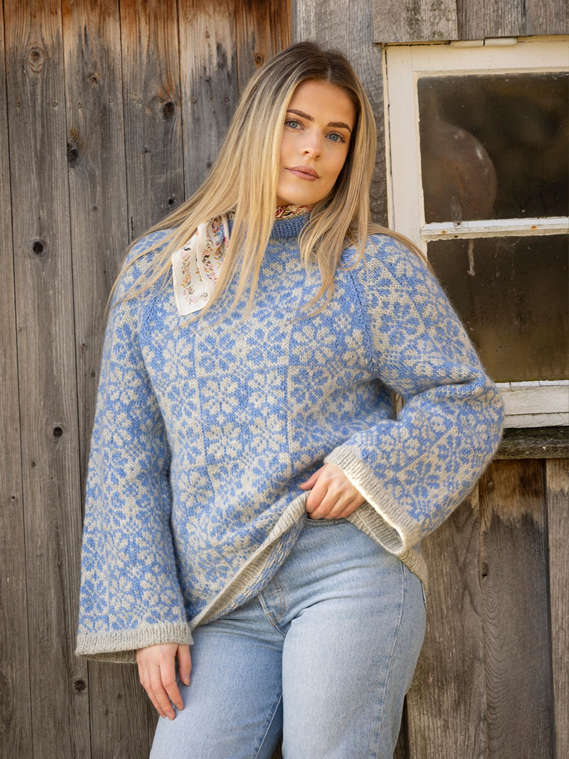 2601-5a Blomstølen genser - Garnius